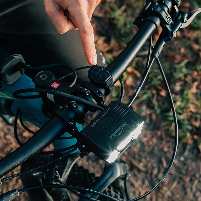 MONTEER 12000 Aluminum Handlebar Mount – Magicshine Bike Lights